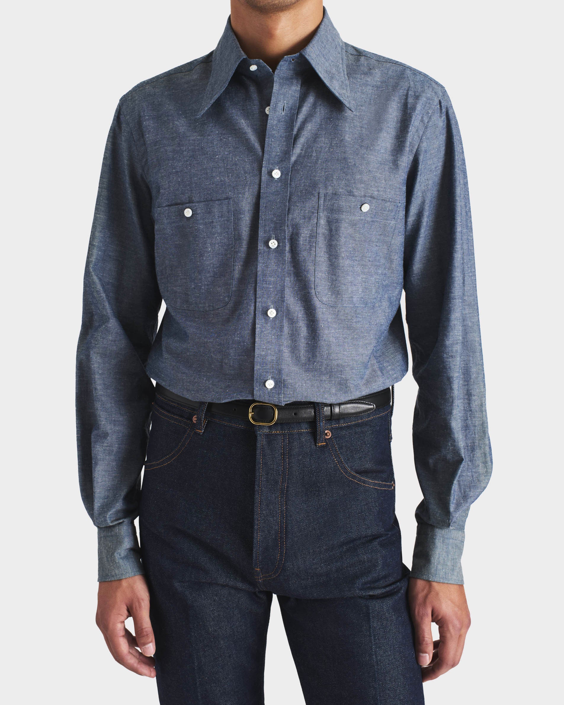 WIDE COLLAR SHIRT IN COTTON & LINEN CHAMBRAY - DARK BLUE | Husbands Paris